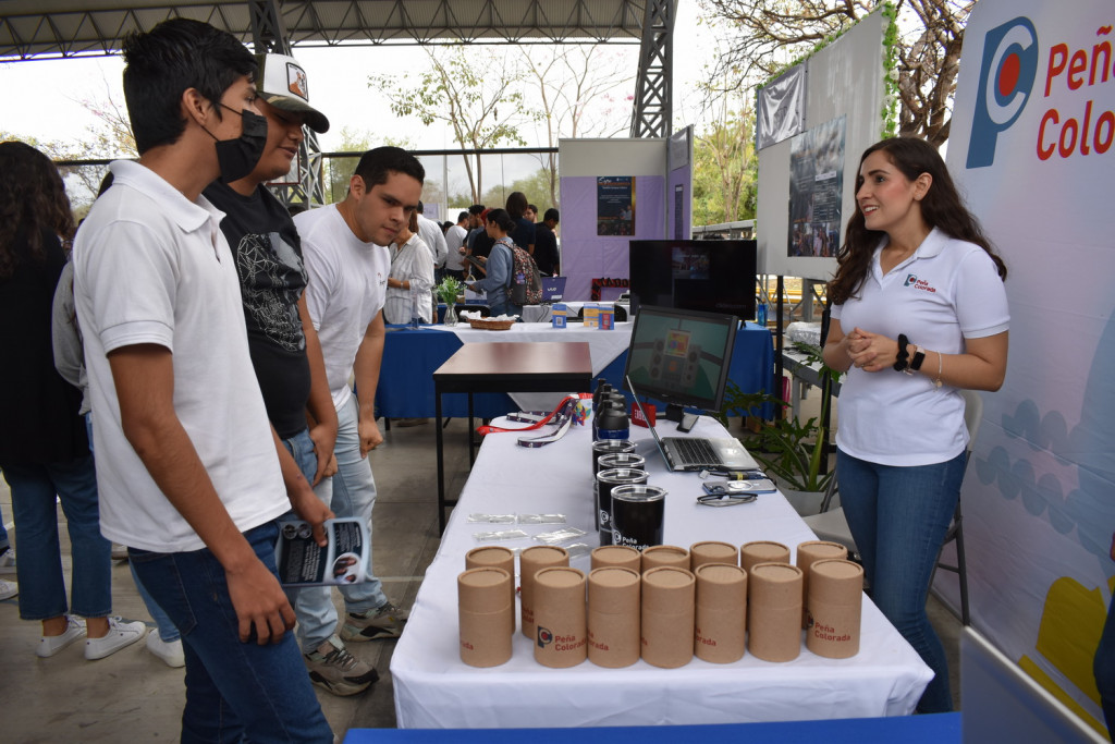 Más de 700 estudiantes de nivel medio superior visitan la Expo ...