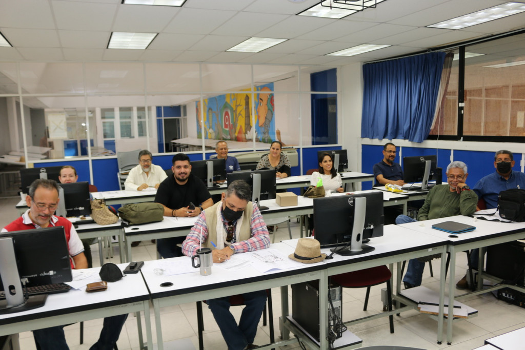 El Programa Institucional de Actualización Profesional y Formación Docente está a cargo de ...
